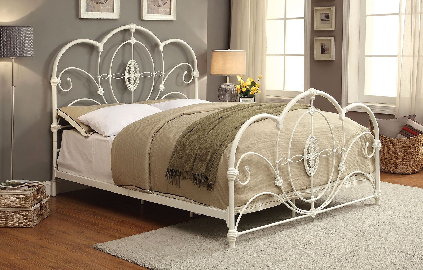 Jania Full White Metal Bed CM7709WH F Furniture Of America Jania Full White Metal Bed CM7709WH F Furniture Of America