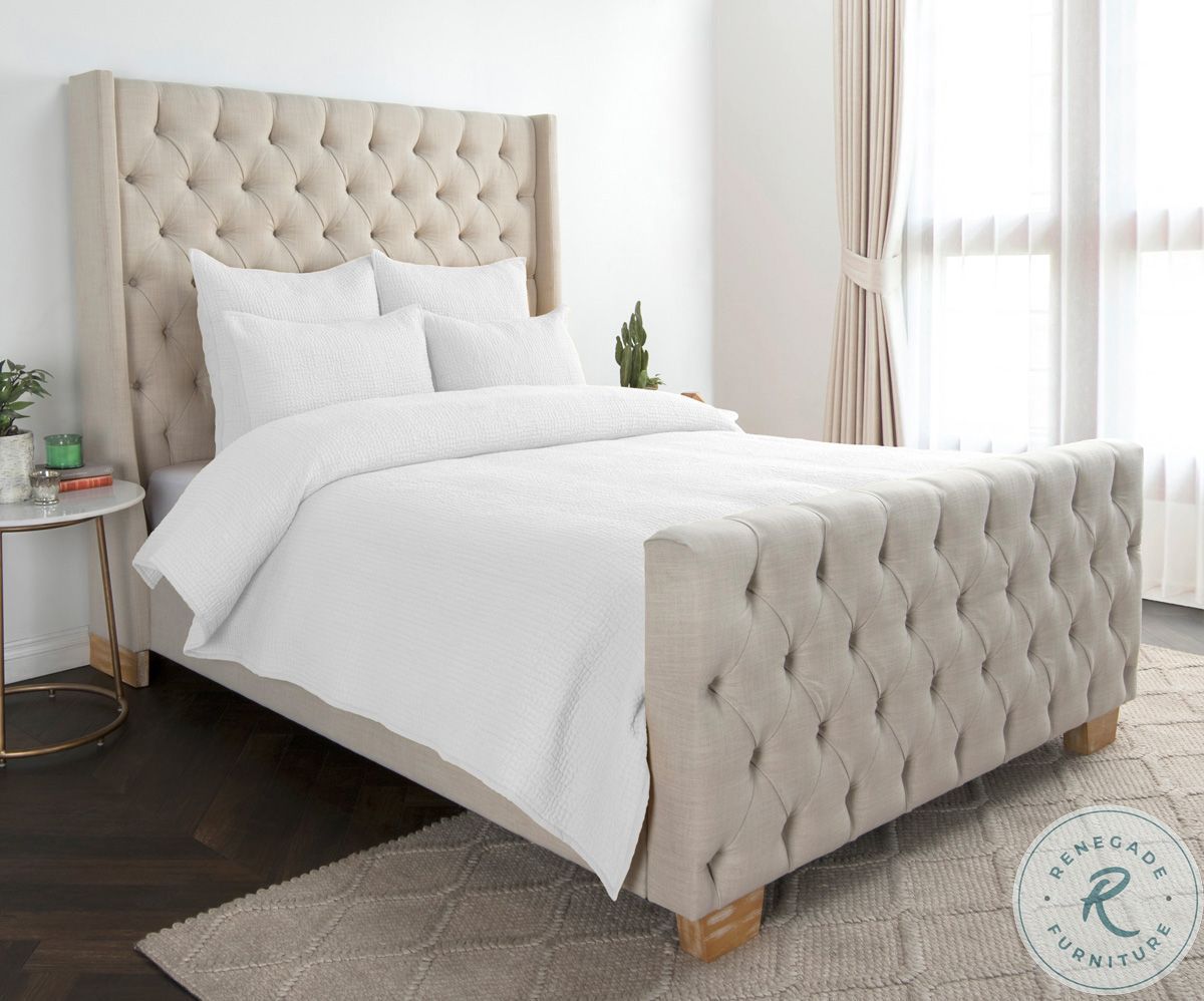 Villa Core Danica White 3 Piece Queen Bedding Set from Classic Home ...