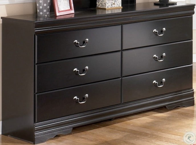 Huey Vineyard Dresser from Ashley (B128-31) | Coleman Furniture
