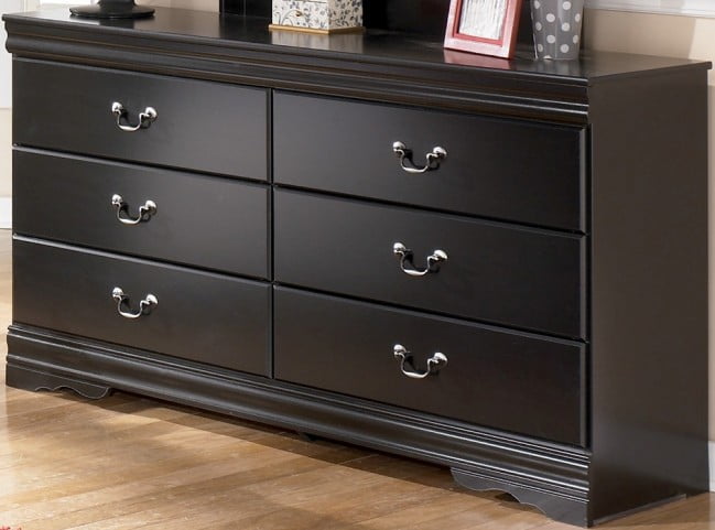 Huey Vineyard Dresser from Ashley (B128-31) | Coleman Furniture