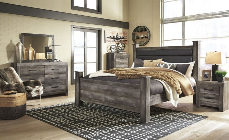 Wynnlow Brown King Upholstered Poster Bed from Ashley ...